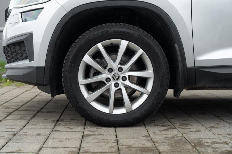 Серый Шкода Kodiaq 2022 в Вильнюс, объемом двигателя 2.00 л и пробегом 119 тыс. км за 28200 €, фото 4 на AUTOMOTO.COM.LV