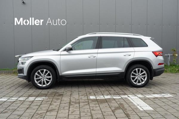 Pelēks Skoda Kodiaq 2022 Viļņa, ar dzinēja tilpumu 2.00 L un nobraukumu 119 tūkst. km par 28200 €, foto 3 vietnē AUTOMOTO.COM.LV