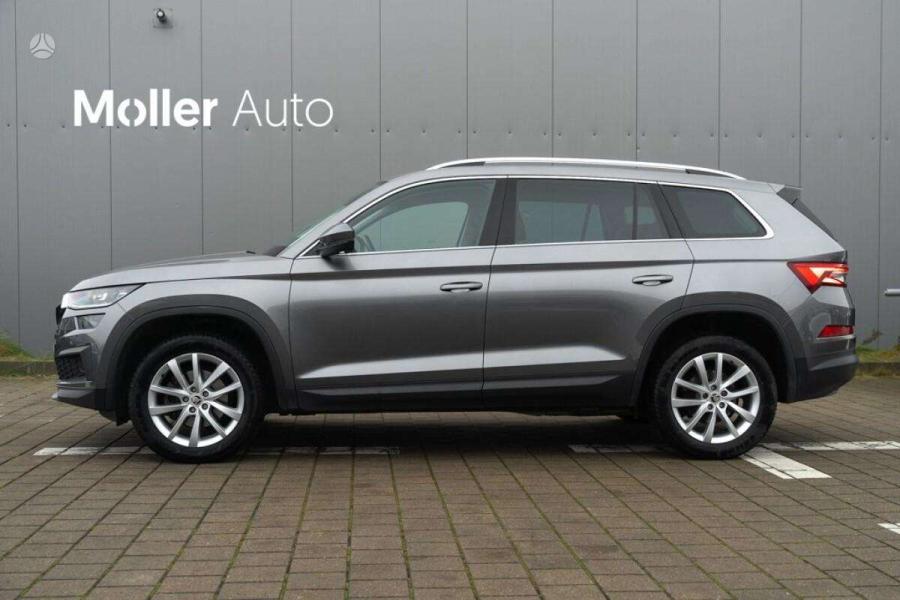 Grey Skoda Kodiaq 2023 in Vilnius, with an engine capacity of 2.00 L and mileage of 81 thousand km for 32900 €, photo 3 on AUTOMOTO.COM.LV