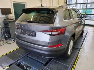 Grey Skoda Kodiaq 2023 in Kaunas, with an engine capacity of 1.50 L and mileage of 72 thousand km for 33114 €, photo 4 on AUTOMOTO.COM.LV