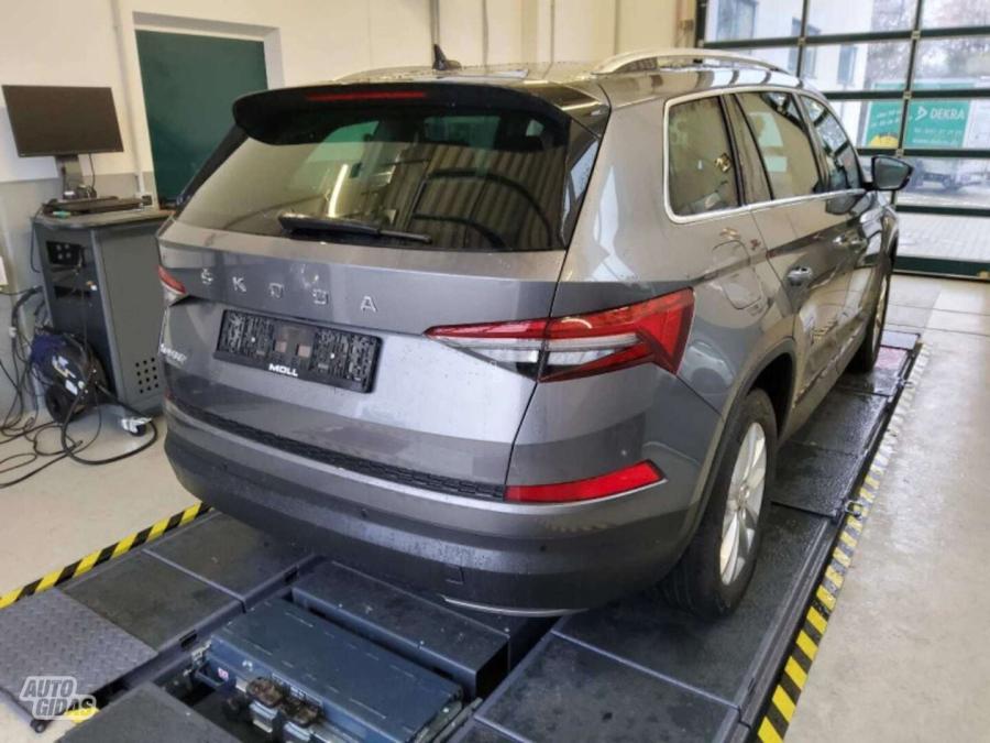 Grey Skoda Kodiaq 2023 in Kaunas, with an engine capacity of 1.50 L and mileage of 72 thousand km for 33114 €, photo 4 on AUTOMOTO.COM.LV