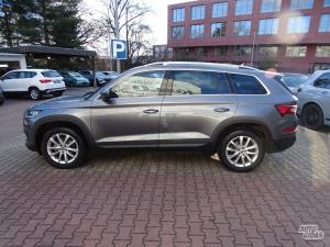 Серый Шкода Kodiaq 2023 в Каунас, объемом двигателя 1.50 л и пробегом 72 тыс. км за 33114 €, фото 2 на AUTOMOTO.COM.LV