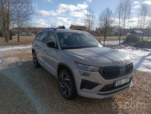 Pelēks Skoda Kodiaq 2023 Rīga, ar dzinēja tilpumu 2.00 L un nobraukumu 84 tūkst. km par 39000 €, foto  vietnē AUTOMOTO.COM.LV