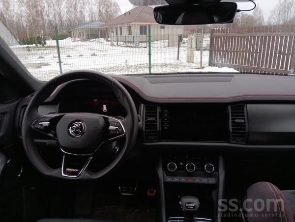 Grey Skoda Kodiaq 2023 in Riga, with an engine capacity of 2.00 L and mileage of 84 thousand km for 39000 €, photo 5 on AUTOMOTO.COM.LV