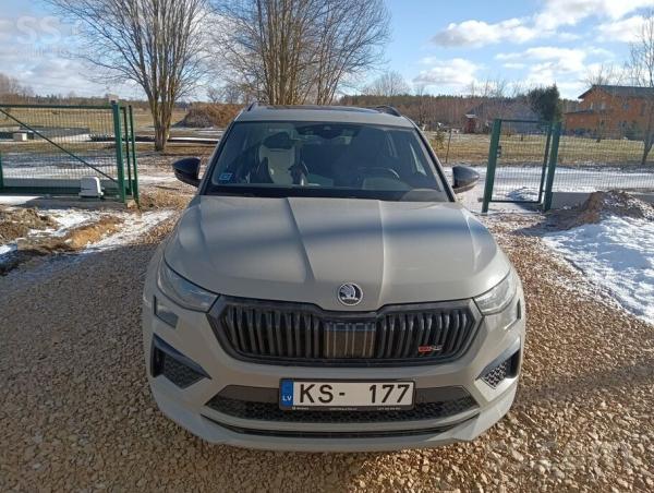 Grey Skoda Kodiaq 2023 in Riga, with an engine capacity of 2.00 L and mileage of 84 thousand km for 39000 €, photo 7 on AUTOMOTO.COM.LV