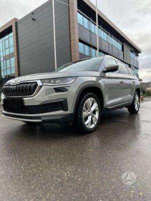 Grey Skoda Kodiaq 2023 in Vilnius, with an engine capacity of 1.50 L and mileage of 55 thousand km for 27499 €, photo 3 on AUTOMOTO.COM.LV