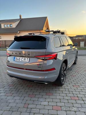 Pelēks Skoda Kodiaq 2023 Tallina, ar dzinēja tilpumu 2.00 L un nobraukumu 40 tūkst. km par 39999 €, foto 8 vietnē AUTOMOTO.COM.LV