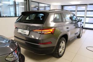 Grey Skoda Kodiaq 2023 in Vilnius, with an engine capacity of 1.50 L and mileage of 78 thousand km for 25900 €, photo 2 on AUTOMOTO.COM.LV
