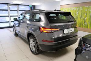 Grey Skoda Kodiaq 2023 in Vilnius, with an engine capacity of 1.50 L and mileage of 78 thousand km for 25900 €, photo 4 on AUTOMOTO.COM.LV