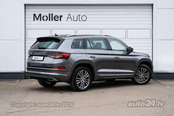 Grey Skoda Kodiaq 2023 in Riga, with an engine capacity of 2.00 L and mileage of 165 thousand km for 29668 €, photo 3 on AUTOMOTO.COM.LV