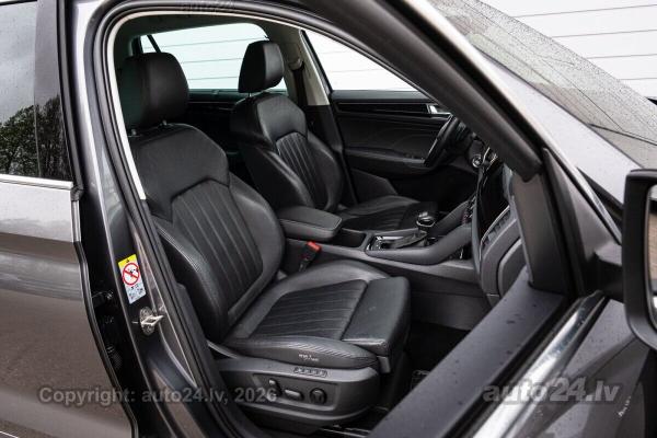 Grey Skoda Kodiaq 2023 in Riga, with an engine capacity of 2.00 L and mileage of 165 thousand km for 29668 €, photo 6 on AUTOMOTO.COM.LV