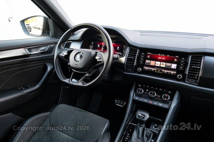 Grey Skoda Kodiaq 2023 in Riga, with an engine capacity of 2.00 L and mileage of 119 thousand km for 33766 €, photo 10 on AUTOMOTO.COM.LV