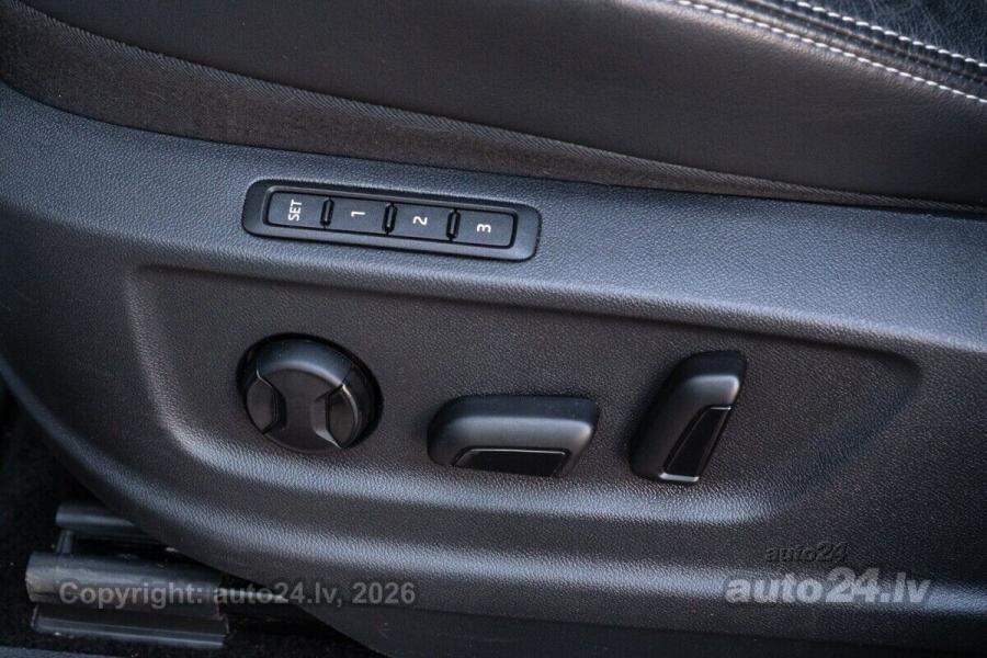 Grey Skoda Kodiaq 2023 in Riga, with an engine capacity of 2.00 L and mileage of 119 thousand km for 33766 €, photo 25 on AUTOMOTO.COM.LV