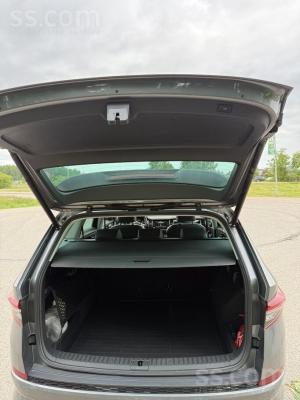 Grey Skoda Kodiaq 2023 in Riga, with an engine capacity of 2.00 L and mileage of 58 thousand km for 33900 €, photo 8 on AUTOMOTO.COM.LV