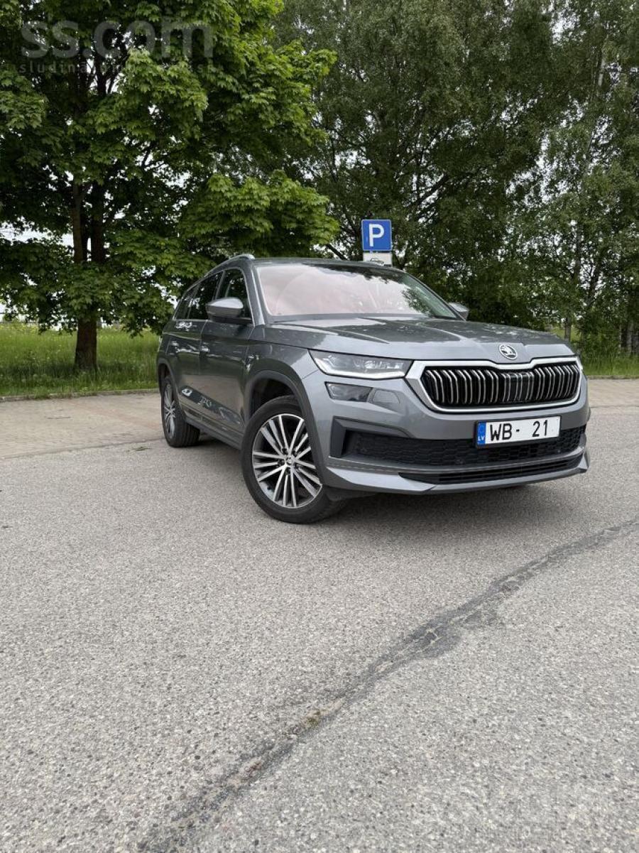 Grey Skoda Kodiaq 2023 in Riga, with an engine capacity of 2.00 L and mileage of 58 thousand km for 33900 €, photo 12 on AUTOMOTO.COM.LV