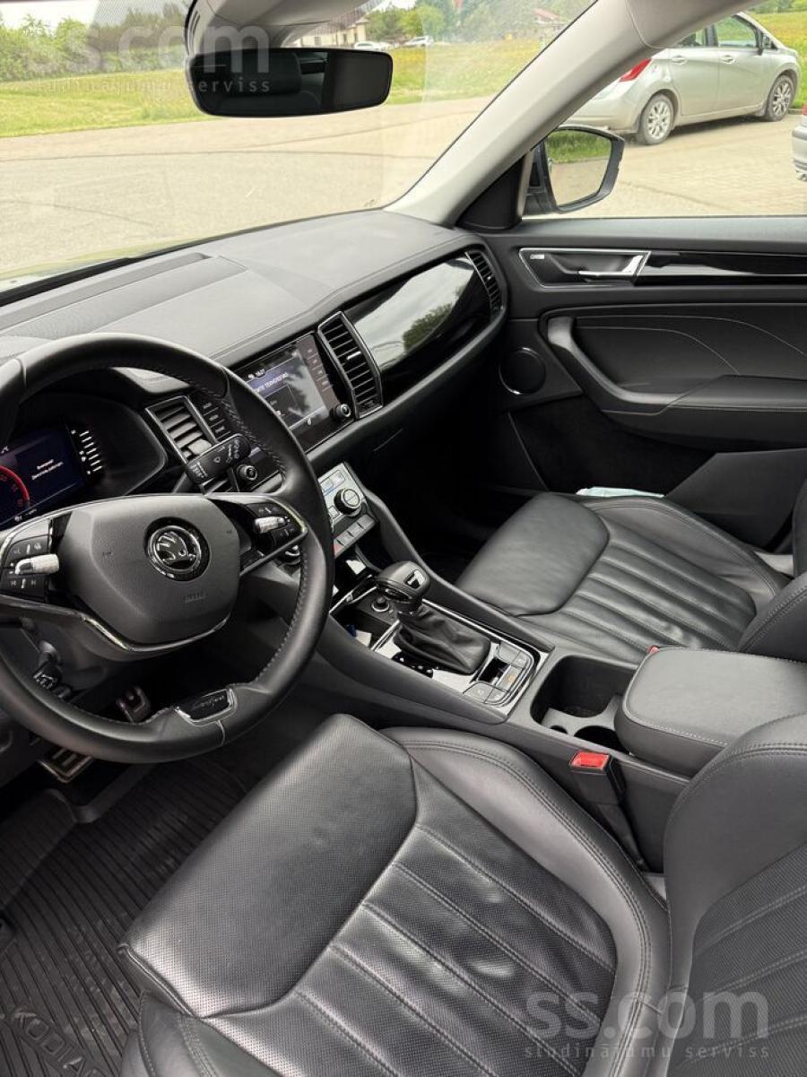 Grey Skoda Kodiaq 2023 in Riga, with an engine capacity of 2.00 L and mileage of 58 thousand km for 33900 €, photo 15 on AUTOMOTO.COM.LV