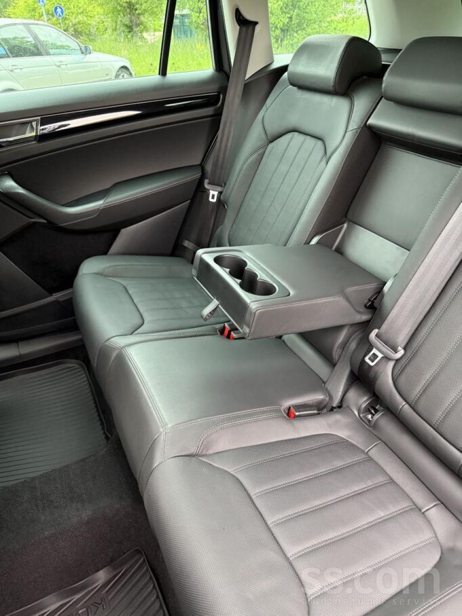 Grey Skoda Kodiaq 2023 in Riga, with an engine capacity of 2.00 L and mileage of 58 thousand km for 33900 €, photo 20 on AUTOMOTO.COM.LV