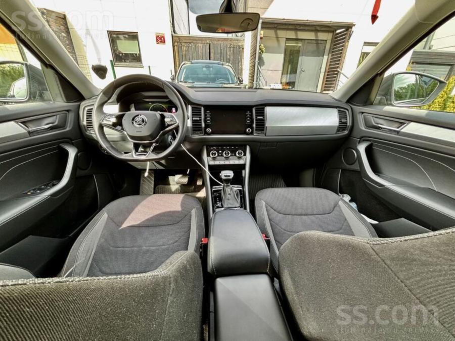 Серый Шкода Kodiaq 2023 в Рига, объемом двигателя 1.50 л и пробегом 68 тыс. км за 28500 €, фото 14 на AUTOMOTO.COM.LV