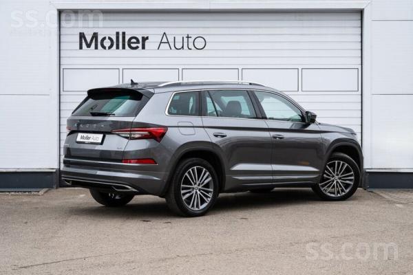 Серый Шкода Kodiaq 2023 в Рига, объемом двигателя 2.00 л и пробегом 165 тыс. км за 28950 €, фото 3 на AUTOMOTO.COM.LV