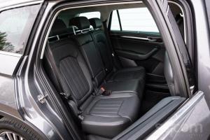 Grey Skoda Kodiaq 2023 in Riga, with an engine capacity of 2.00 L and mileage of 165 thousand km for 28950 €, photo 8 on AUTOMOTO.COM.LV