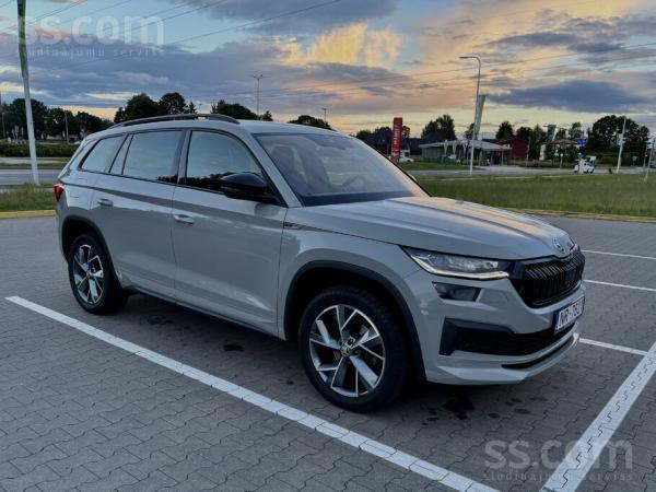 Grey Skoda Kodiaq 2023 in Riga, with an engine capacity of 1.50 L and mileage of 75 thousand km for 29300 €, photo 7 on AUTOMOTO.COM.LV