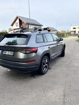 Pelēks Skoda Kodiaq 2023 Rīga, ar dzinēja tilpumu 1.50 L un nobraukumu 71 tūkst. km par 26900 €, foto 7 vietnē AUTOMOTO.COM.LV