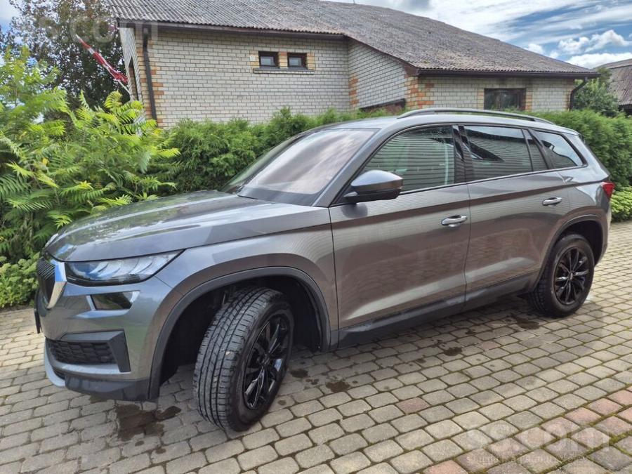 Pelēks Skoda Kodiaq 2023 Rīga, ar dzinēja tilpumu 1.50 L un nobraukumu 33 tūkst. km par 29000 €, foto 3 vietnē AUTOMOTO.COM.LV