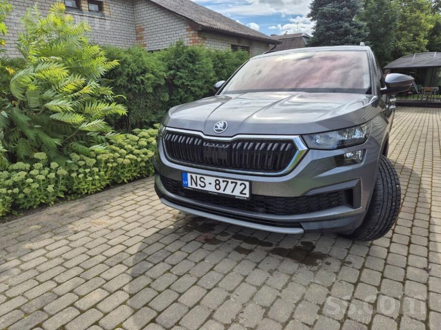 Pelēks Skoda Kodiaq 2023 Rīga, ar dzinēja tilpumu 1.50 L un nobraukumu 33 tūkst. km par 29000 €, foto 4 vietnē AUTOMOTO.COM.LV