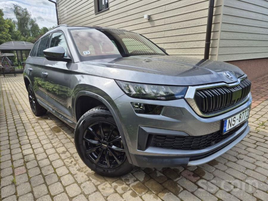 Pelēks Skoda Kodiaq 2023 Rīga, ar dzinēja tilpumu 1.50 L un nobraukumu 33 tūkst. km par 29000 €, foto 5 vietnē AUTOMOTO.COM.LV