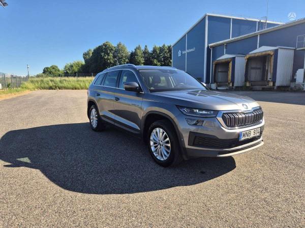 Grey Skoda Kodiaq 2023 in Vilnius, with an engine capacity of 1.50 L and mileage of 73 thousand km for 28200 €, photo 2 on AUTOMOTO.COM.LV