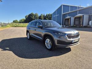 Pelēks Skoda Kodiaq 2023 Viļņa, ar dzinēja tilpumu 1.50 L un nobraukumu 73 tūkst. km par 28200 €, foto 3 vietnē AUTOMOTO.COM.LV