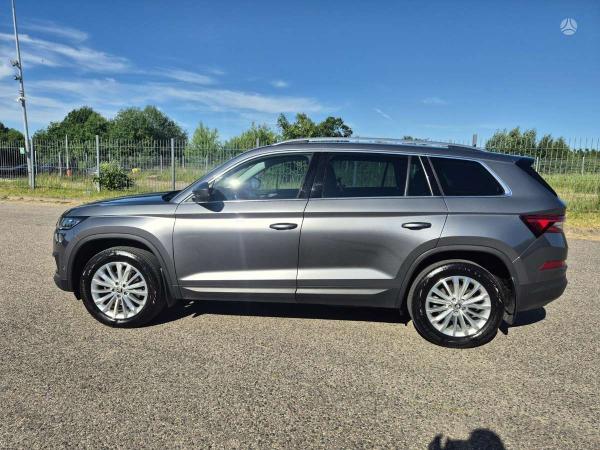 Grey Skoda Kodiaq 2023 in Vilnius, with an engine capacity of 1.50 L and mileage of 73 thousand km for 28200 €, photo 6 on AUTOMOTO.COM.LV