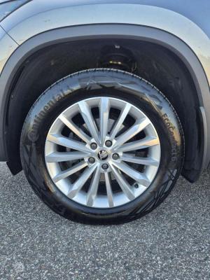 Pelēks Skoda Kodiaq 2023 Viļņa, ar dzinēja tilpumu 1.50 L un nobraukumu 73 tūkst. km par 28200 €, foto 8 vietnē AUTOMOTO.COM.LV