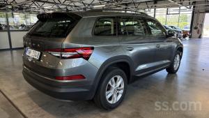 Pelēks Skoda Kodiaq 2023 Rīga, ar dzinēja tilpumu 2.00 L un nobraukumu 78 tūkst. km par 27500 €, foto 5 vietnē AUTOMOTO.COM.LV
