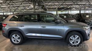 Pelēks Skoda Kodiaq 2023 Rīga, ar dzinēja tilpumu 2.00 L un nobraukumu 78 tūkst. km par 27500 €, foto 6 vietnē AUTOMOTO.COM.LV