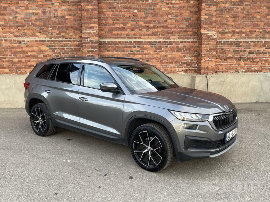 Pelēks Skoda Kodiaq 2023 Rīga, ar dzinēja tilpumu 1.50 L un nobraukumu 72 tūkst. km par 25900 €, foto 5 vietnē AUTOMOTO.COM.LV