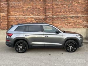 Pelēks Skoda Kodiaq 2023 Rīga, ar dzinēja tilpumu 1.50 L un nobraukumu 72 tūkst. km par 25900 €, foto 6 vietnē AUTOMOTO.COM.LV