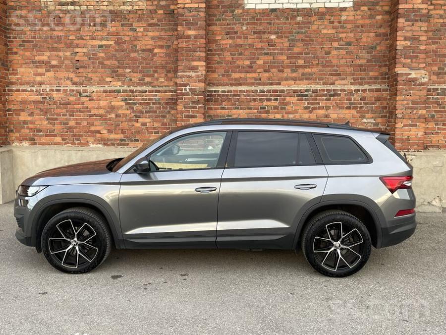 Pelēks Skoda Kodiaq 2023 Rīga, ar dzinēja tilpumu 1.50 L un nobraukumu 72 tūkst. km par 25900 €, foto 9 vietnē AUTOMOTO.COM.LV