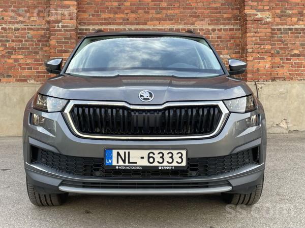 Grey Skoda Kodiaq 2023 in Riga, with an engine capacity of 1.50 L and mileage of 72 thousand km for 25900 €, photo 9 on AUTOMOTO.COM.LV