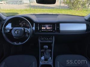 Pelēks Skoda Kodiaq 2023 Rīga, ar dzinēja tilpumu 1.50 L un nobraukumu 72 tūkst. km par 25900 €, foto 12 vietnē AUTOMOTO.COM.LV