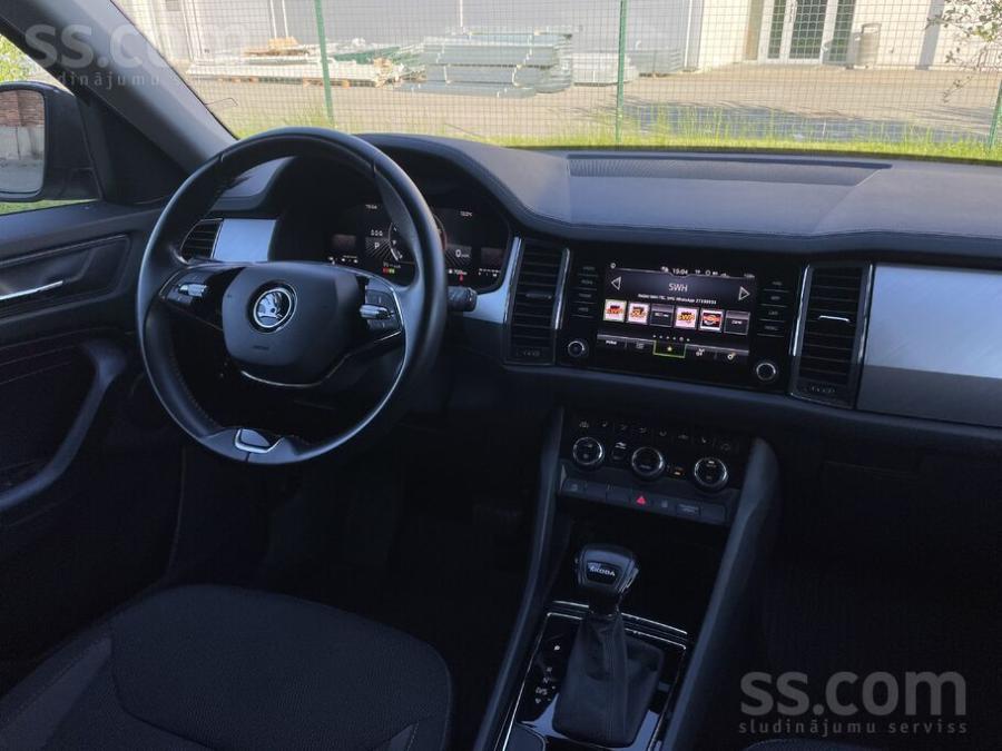 Pelēks Skoda Kodiaq 2023 Rīga, ar dzinēja tilpumu 1.50 L un nobraukumu 72 tūkst. km par 25900 €, foto 13 vietnē AUTOMOTO.COM.LV