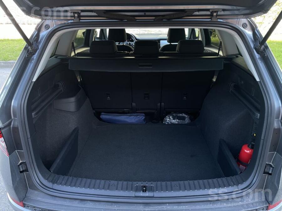Pelēks Skoda Kodiaq 2023 Rīga, ar dzinēja tilpumu 1.50 L un nobraukumu 72 tūkst. km par 25900 €, foto 17 vietnē AUTOMOTO.COM.LV