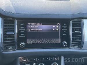Pelēks Skoda Kodiaq 2023 Rīga, ar dzinēja tilpumu 1.50 L un nobraukumu 72 tūkst. km par 25900 €, foto 18 vietnē AUTOMOTO.COM.LV