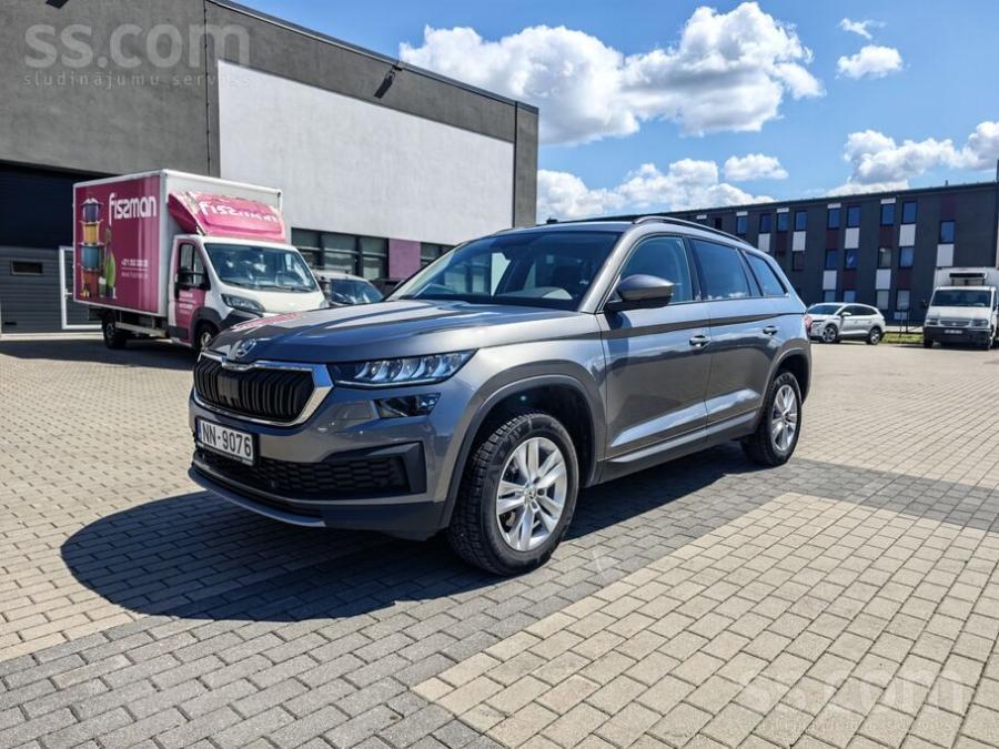 Серый Шкода Kodiaq 2023 в Рига, объемом двигателя 2.00 л и пробегом 117 тыс. км за 24500 €, фото 1 на AUTOMOTO.COM.LV