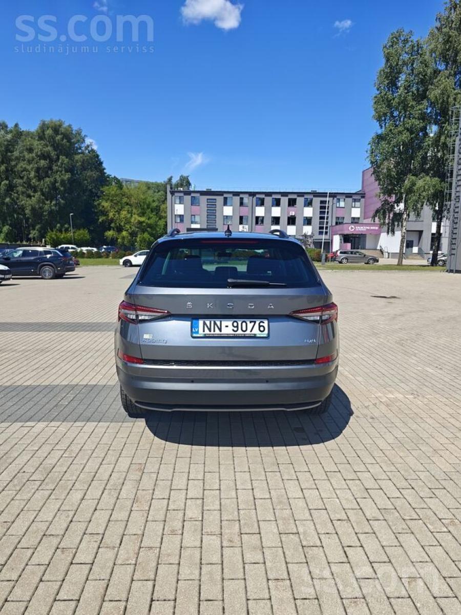 Серый Шкода Kodiaq 2023 в Рига, объемом двигателя 2.00 л и пробегом 117 тыс. км за 24500 €, фото 5 на AUTOMOTO.COM.LV
