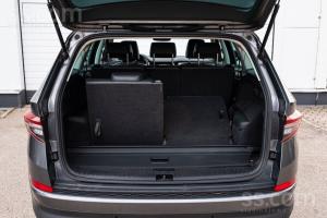 Pelēks Skoda Kodiaq 2023 Rīga, ar dzinēja tilpumu 2.00 L un nobraukumu 149 tūkst. km par 29950 €, foto 24 vietnē AUTOMOTO.COM.LV