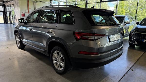 Grey Skoda Kodiaq 2023 in Riga, with an engine capacity of 2.00 L and mileage of 78 thousand km for 2750000 €, photo 2 on AUTOMOTO.COM.LV