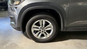 Grey Skoda Kodiaq 2023 in Riga, with an engine capacity of 2.00 L and mileage of 78 thousand km for 2750000 €, photo 7 on AUTOMOTO.COM.LV