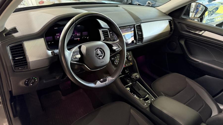 Grey Skoda Kodiaq 2023 in Riga, with an engine capacity of 2.00 L and mileage of 78 thousand km for 2750000 €, photo 11 on AUTOMOTO.COM.LV