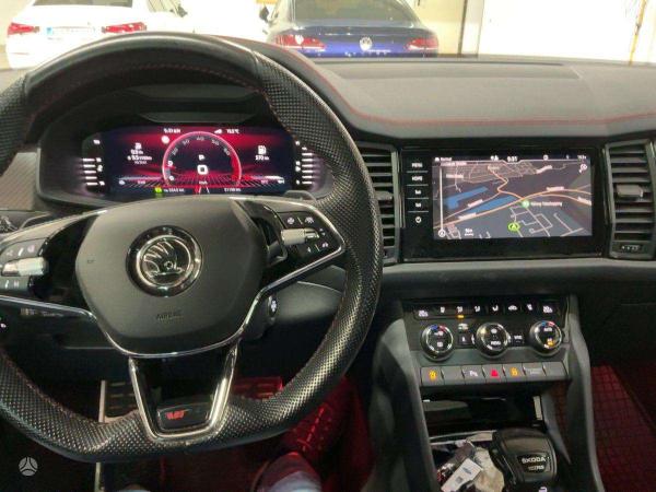 Серый Шкода Kodiaq 2023 в Вильнюс, объемом двигателя 1.98 л и пробегом 51 тыс. км за 42690 €, фото 10 на AUTOMOTO.COM.LV